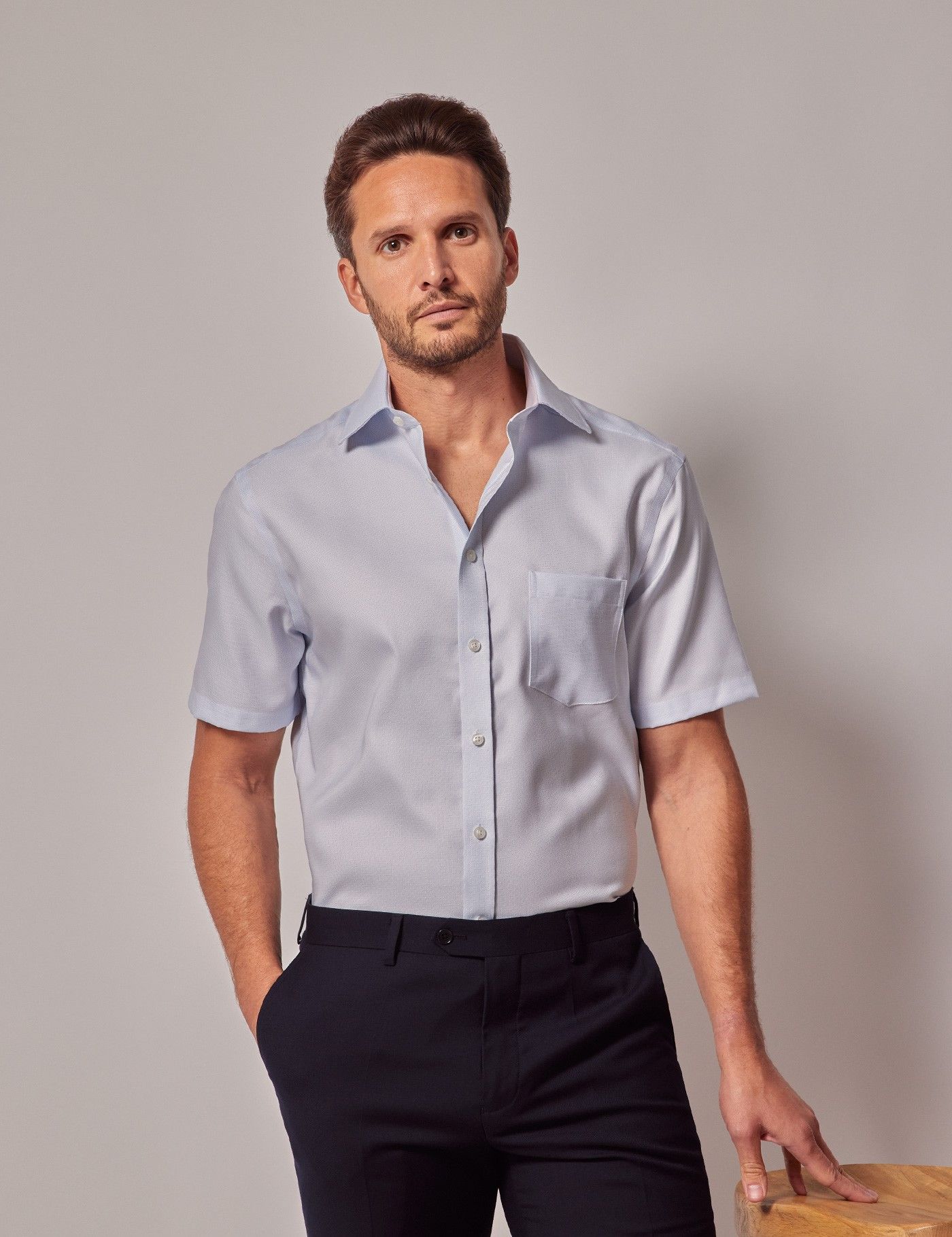 Mens Non Iron Blue Tailored Short Sleeve Shirt Chest Pocket Hawes