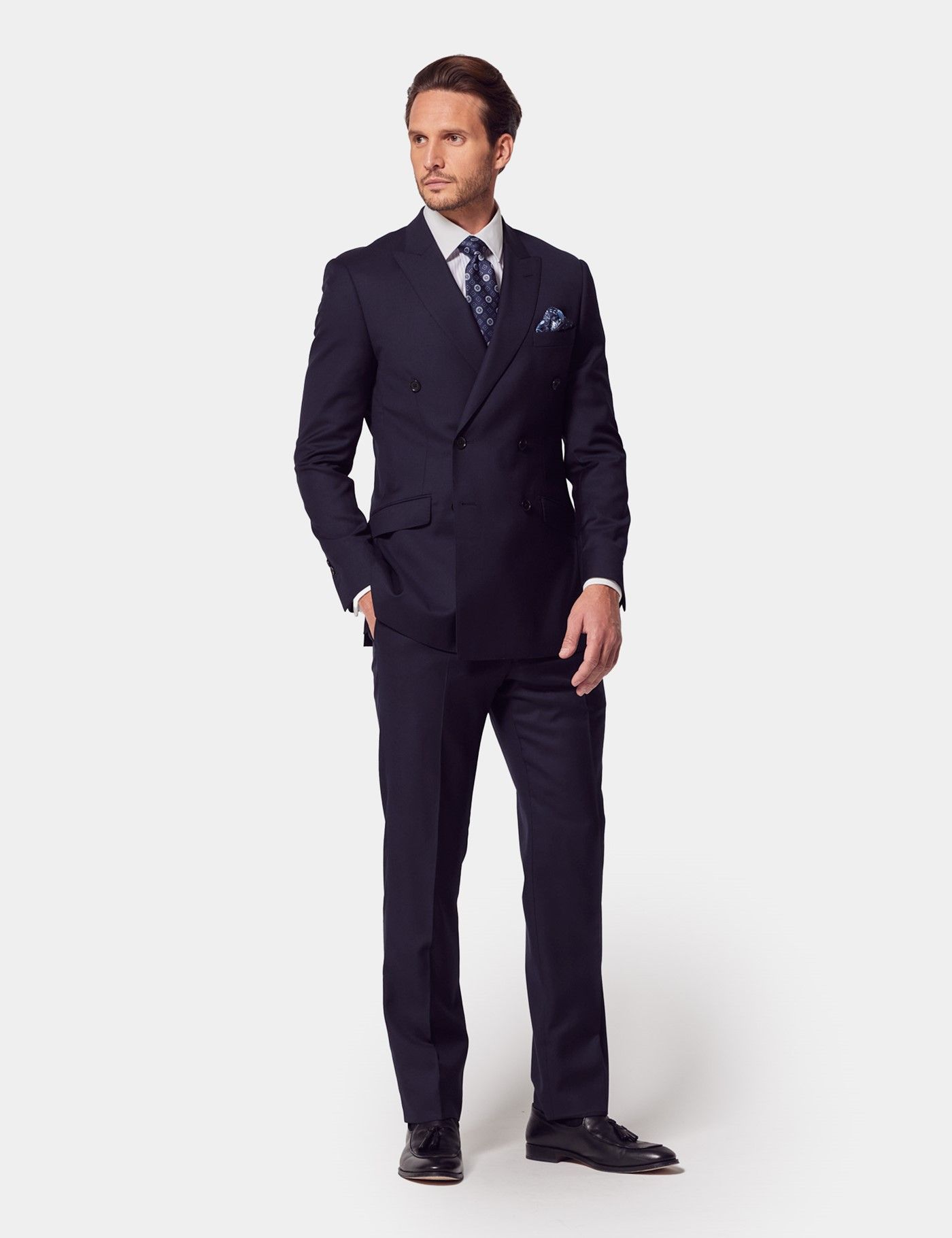 Luxury Men's Navy Blue Suits | Hawes & Curtis