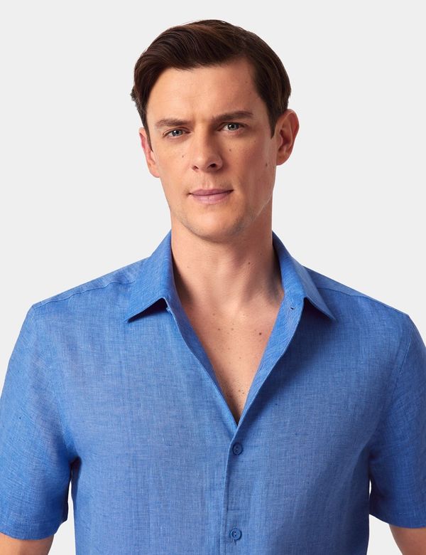 Men's Mid Blue Linen Slim Shirt - Short Sleeve | Hawes & Curtis