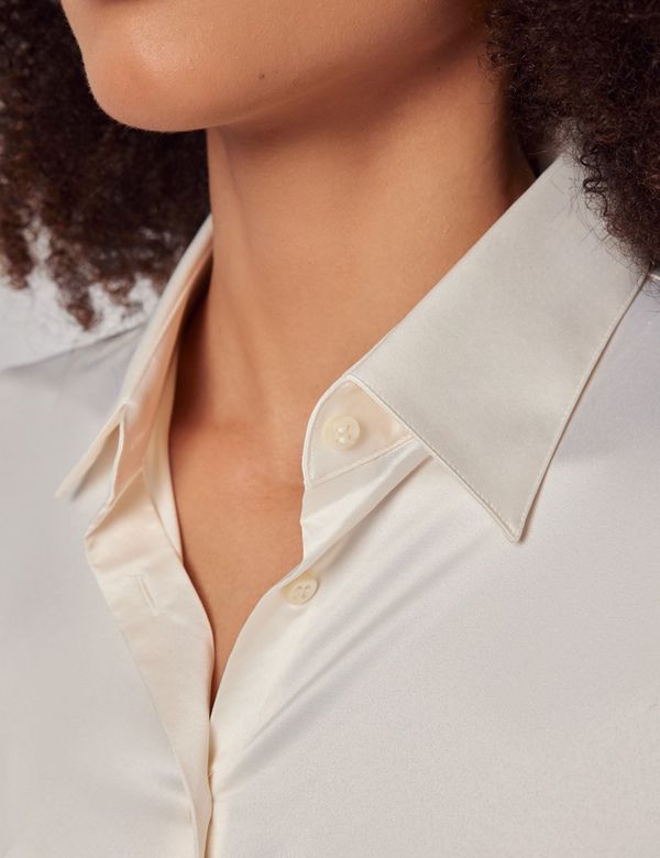 Women's Cream Fitted Satin Shirt - Double Cuff | Hawes & Curtis