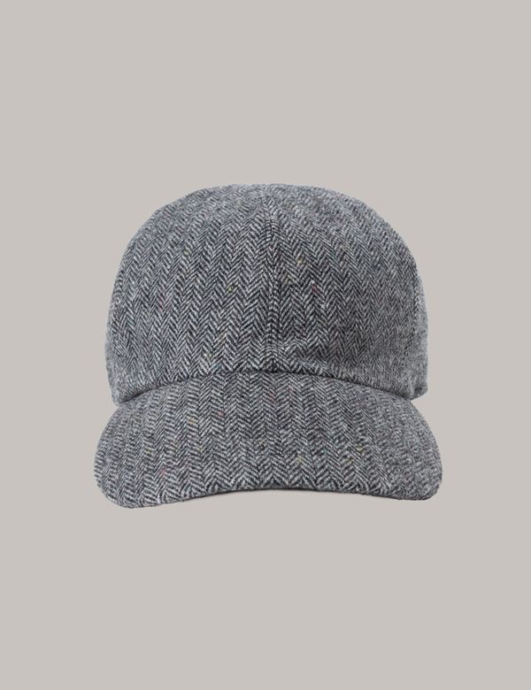 Men's Grey Herringbone Lambswool Cap | Hawes and Curtis