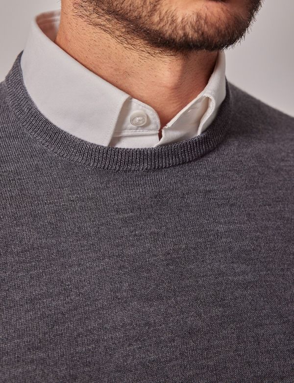 Men's Grey Crew Neck Merino Jumper - Machine Washable | Hawes & Curtis