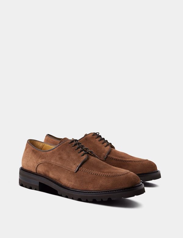 Men's Tan Italian Suede Apron Derby Shoe | Hawes and Curtis