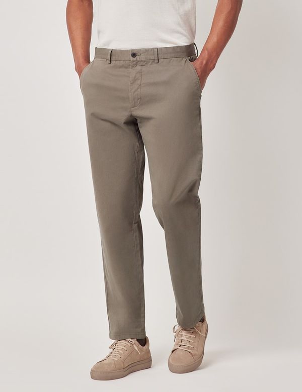 Men's Dusty Olive Garment Dyed Cotton Stretch Chinos | Hawes and Curtis